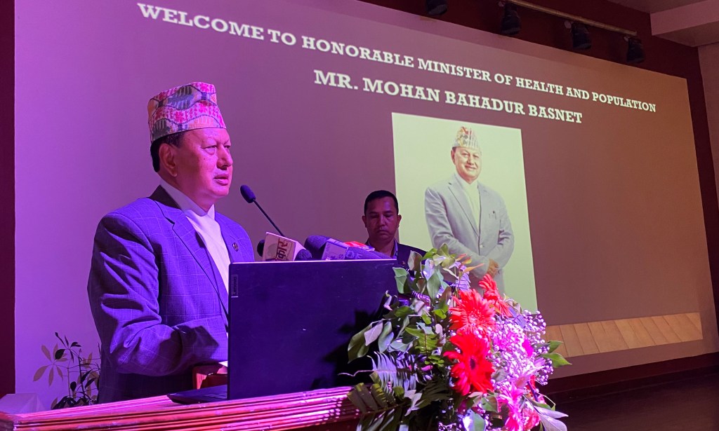 पैसाको अभावमा उपचार नपाएर कसैले ज्यान गुमाउनु पर्दैन : स्वास्थ्य ...